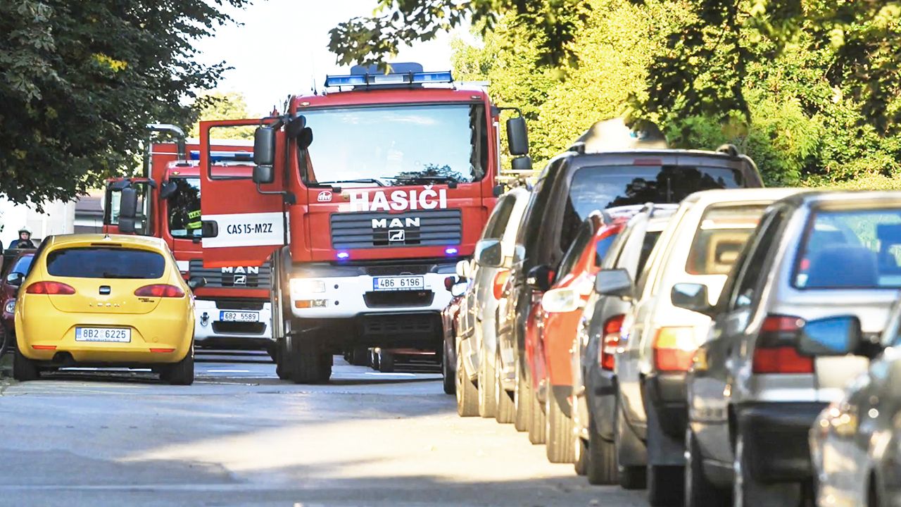 Problémy sídliště: Kam zaparkovat | Stream Problémy sídliště: Kam zaparkovat | Stream