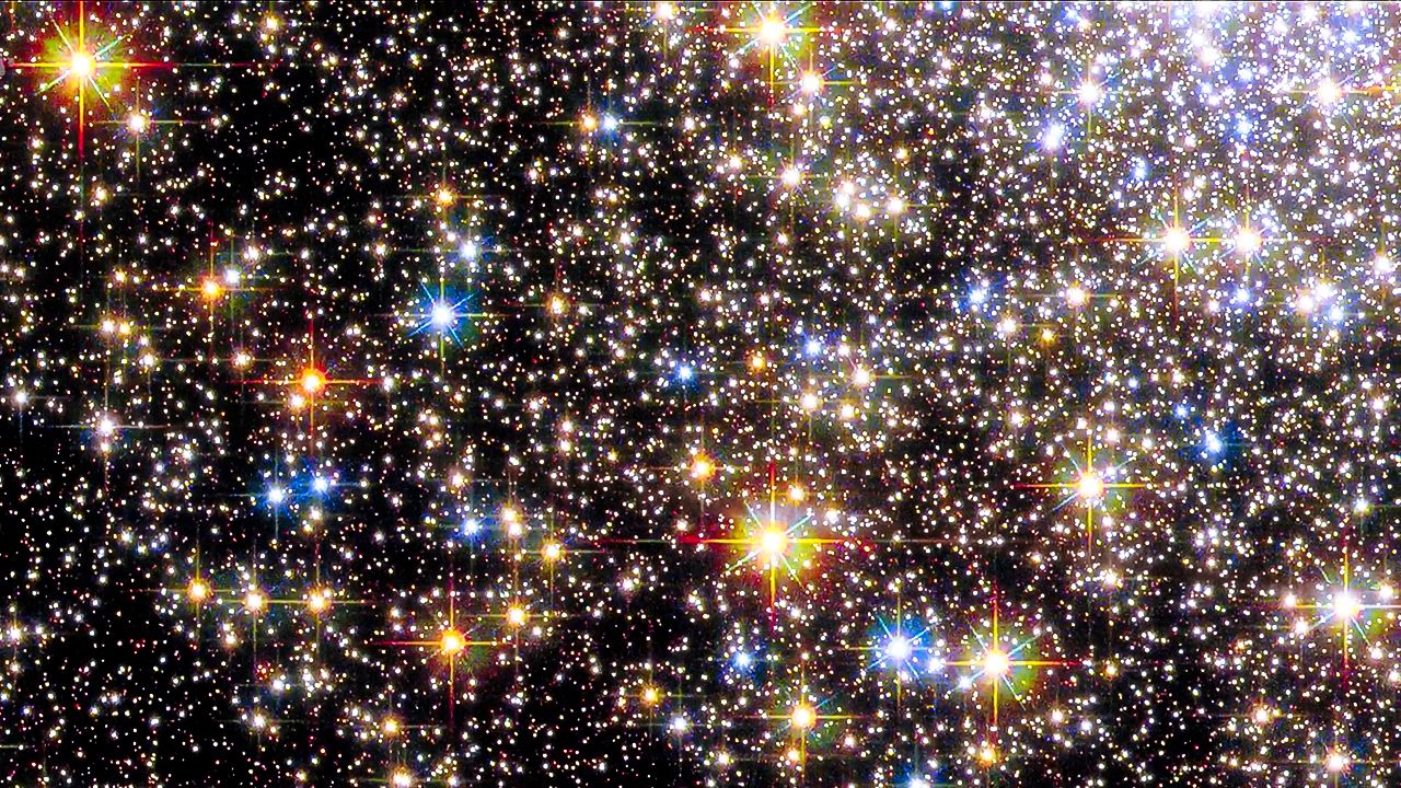 NASA zveřejnila impozantní fotku: Kulovou hvězdokupu pohledem ...