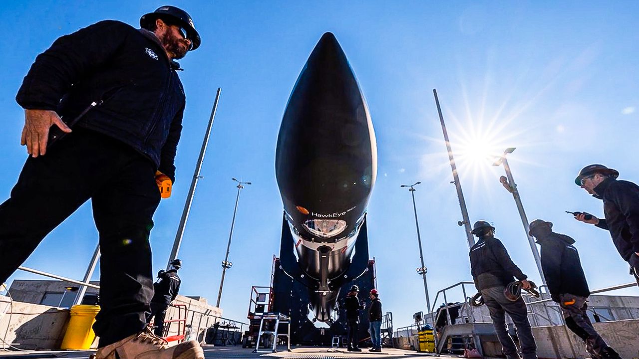 Úchvatný půlnoční start rakety Electron, poprvé z území USA | Stream