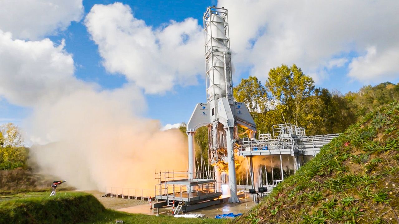 Motor Prometheus, start SpaceX a Hubbleův teleskop s NGC 2210 | Stream